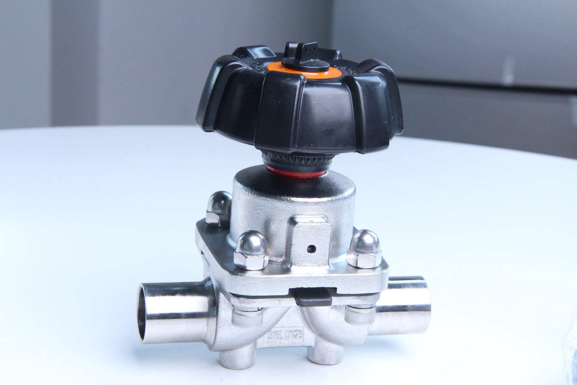 A Guide to Using Diaphragm Valves | EAGLE